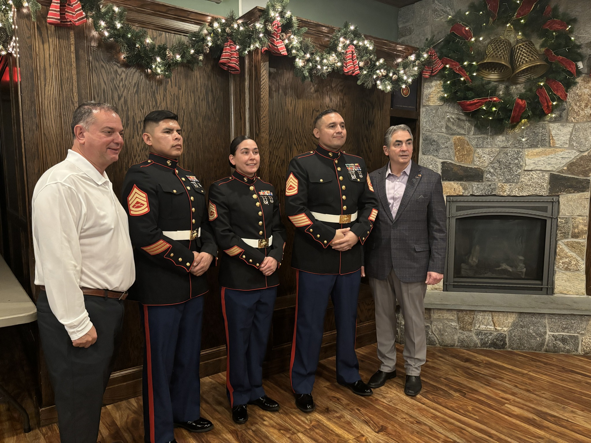 Mayor Sarno attends GySgt. Thomas J. Sullivan Memorial Fund check ...